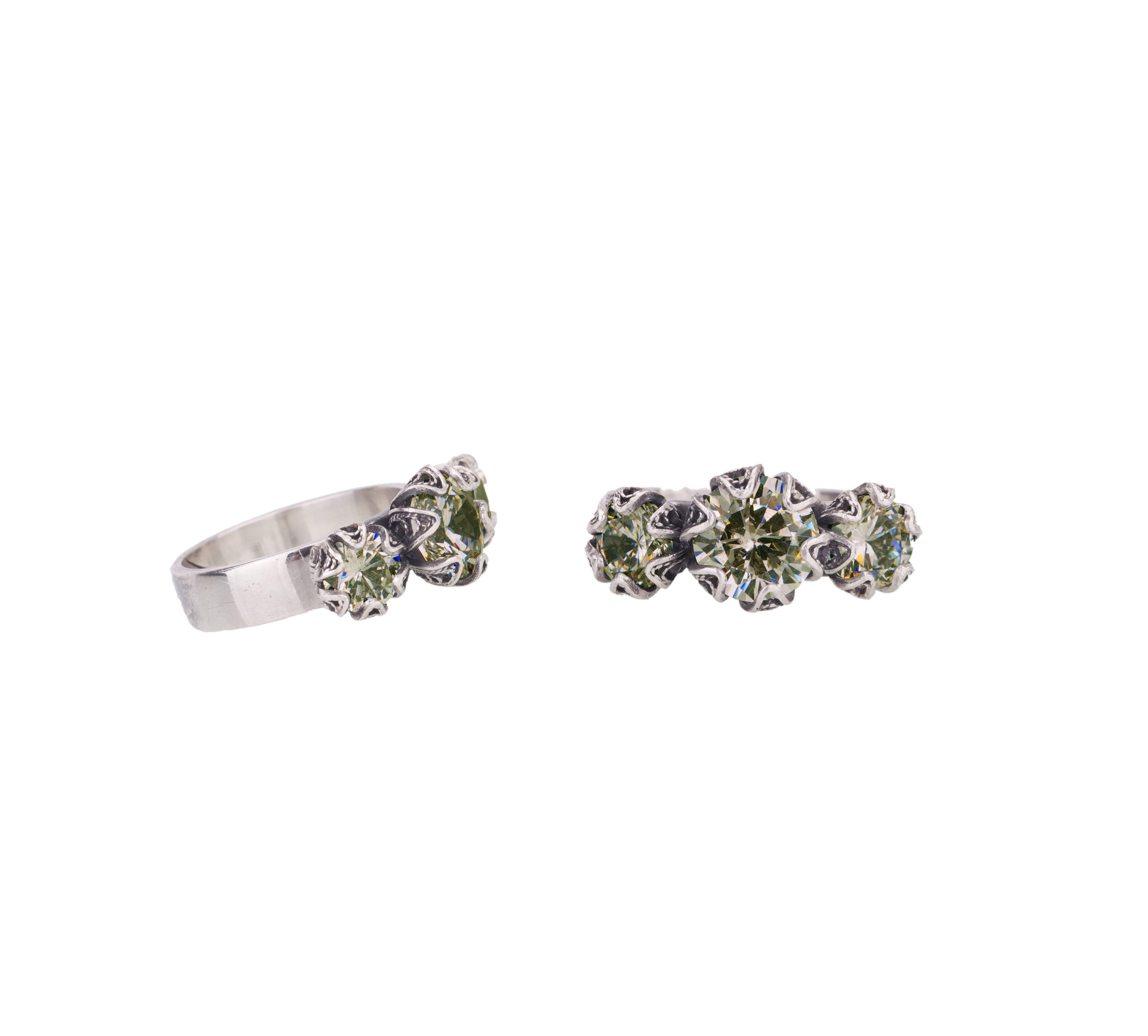 Official site of jewelry designers Yvone Christa