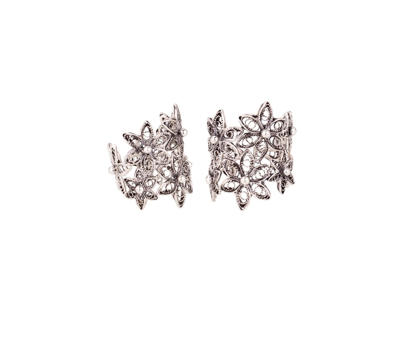 Official site of jewelry designers Yvone Christa